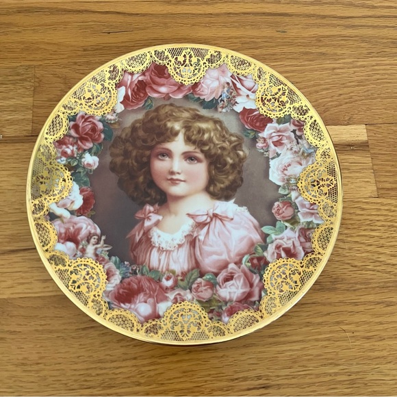 Wall Decor | Romantic Victorian Porcelain Plate Collector As Flair As A ...